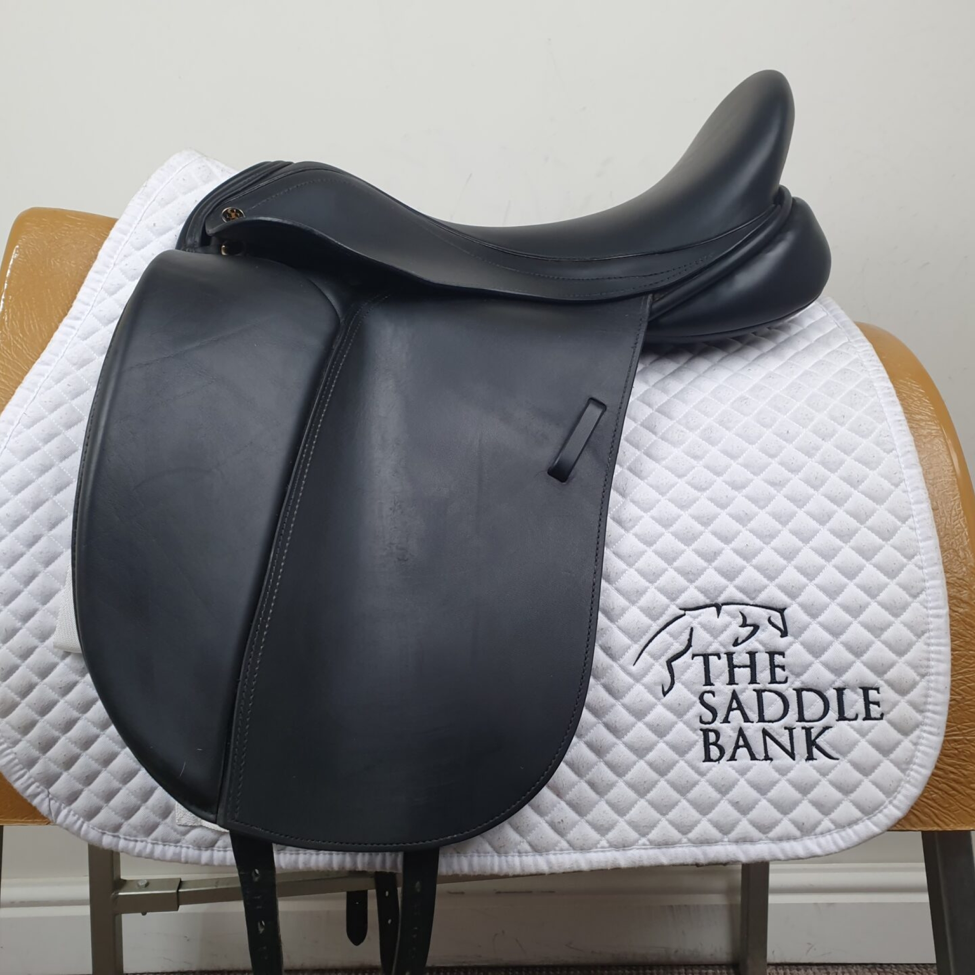 18 inch Sankey Black Label Dressage Black Wide - C1497