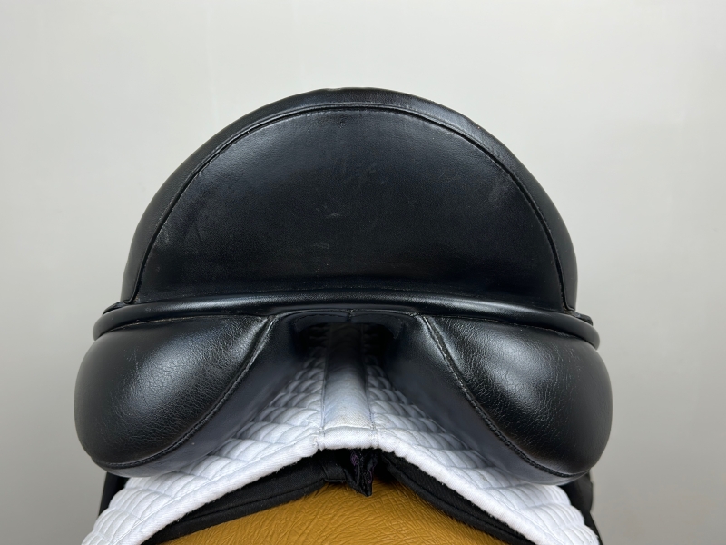 18.5 inch Ideal Tonishia Supreme Dressage Black Medium Wide - C3198