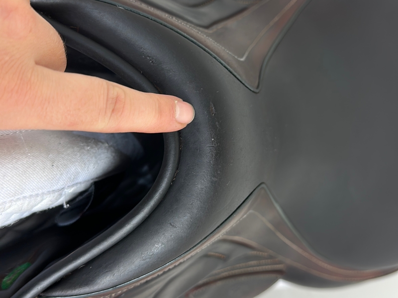 18 inch Devoucoux Chiberta Lab Brown Medium - S5398