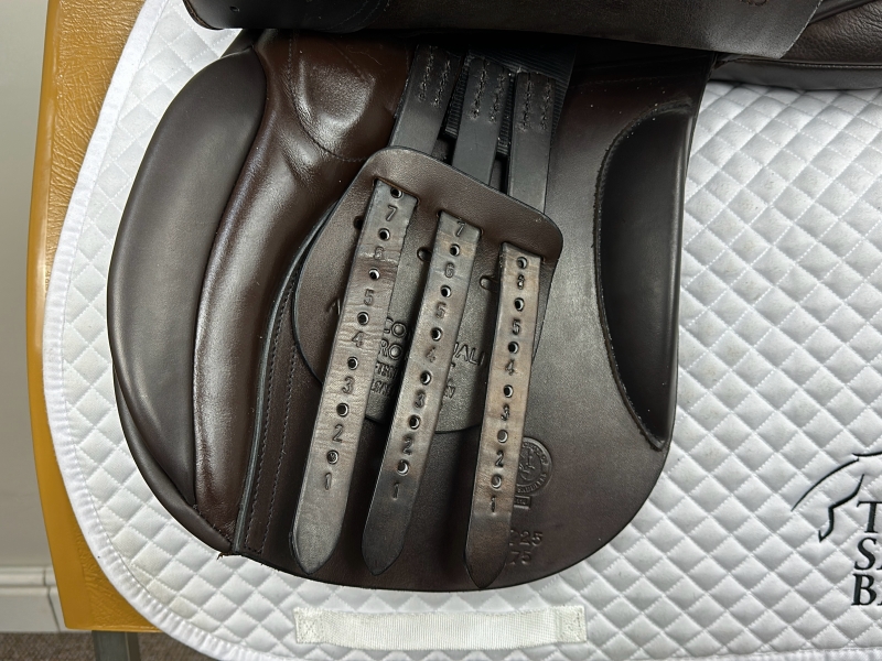 17.5 inch Jeffries Falcon Hawk Event Brown Medium - C3351