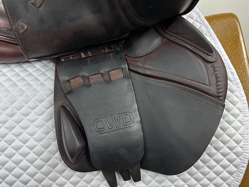 17 inch CWD Classic SE02 Brown Medium Wide - C3429