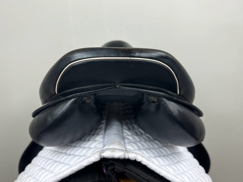 17 inch Prestige Roma Jump Black Medium Wide - C3390