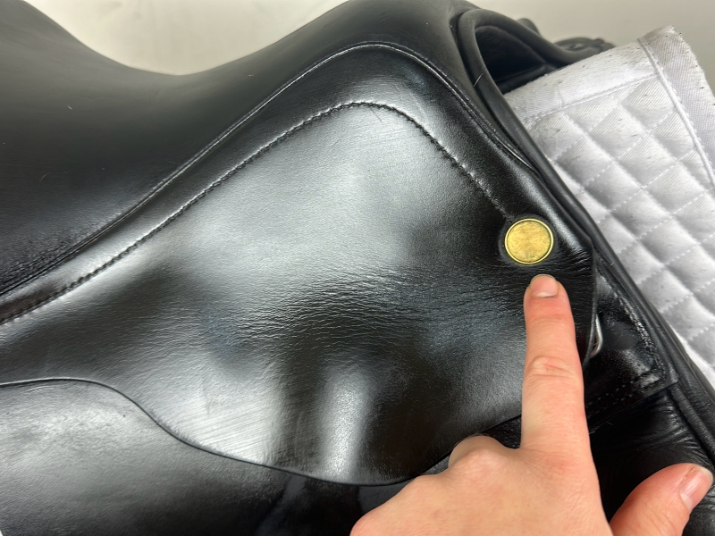 17 inch Prestige Roma Jump Black Medium Wide - C3390