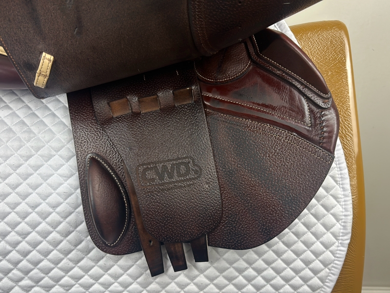 17 inch CWD Classic SE02 Brown Medium - C3374