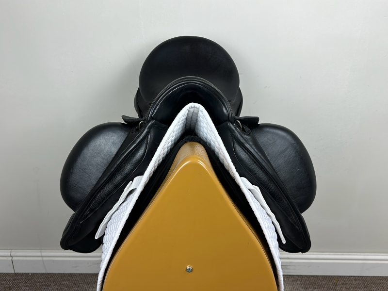 17.5 inch Custom Saddlery Icon Flight Black Medium Wide - C3457