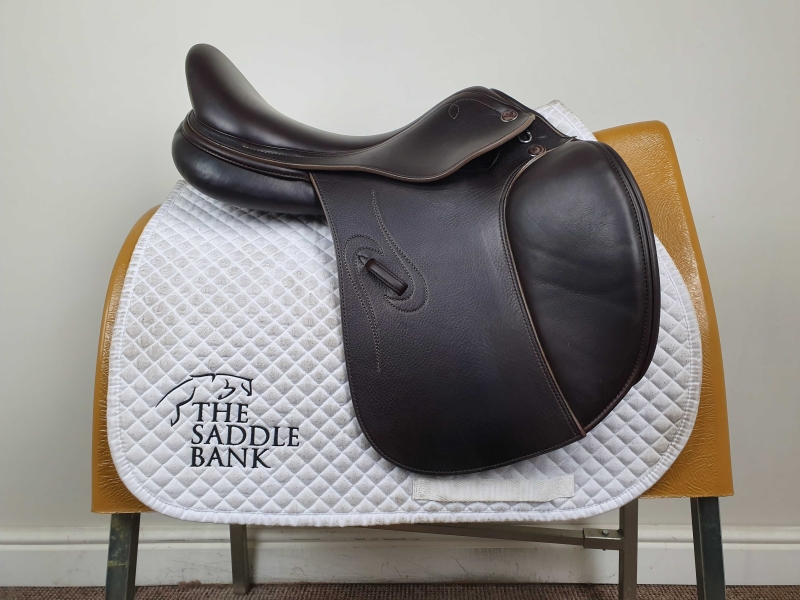 17 inch Prestige Venus-VS Brown Medium Wide - C2494