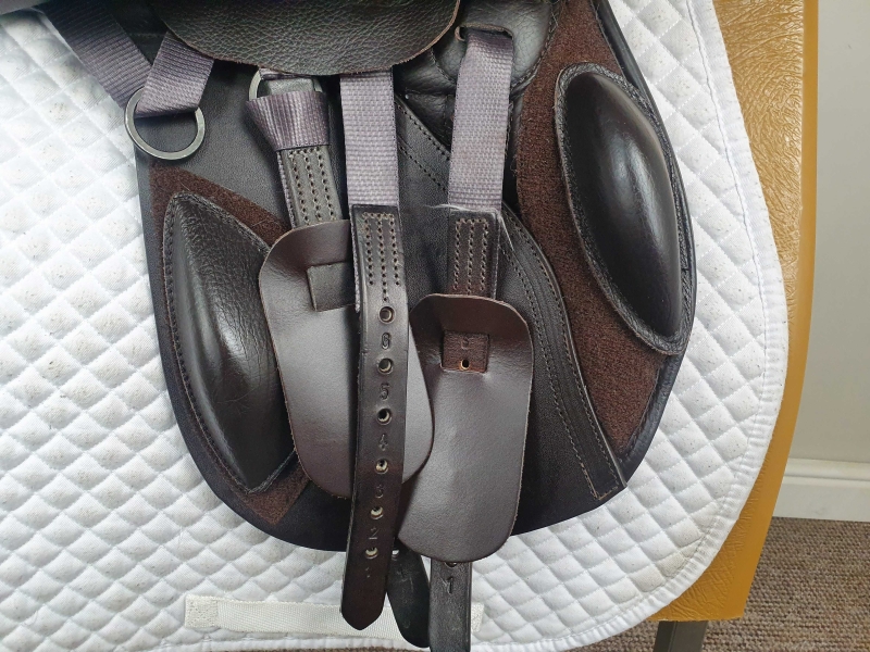 16 inch Kent and Masters Pony Club Long Leg MLL Brown Adjustable - S4319