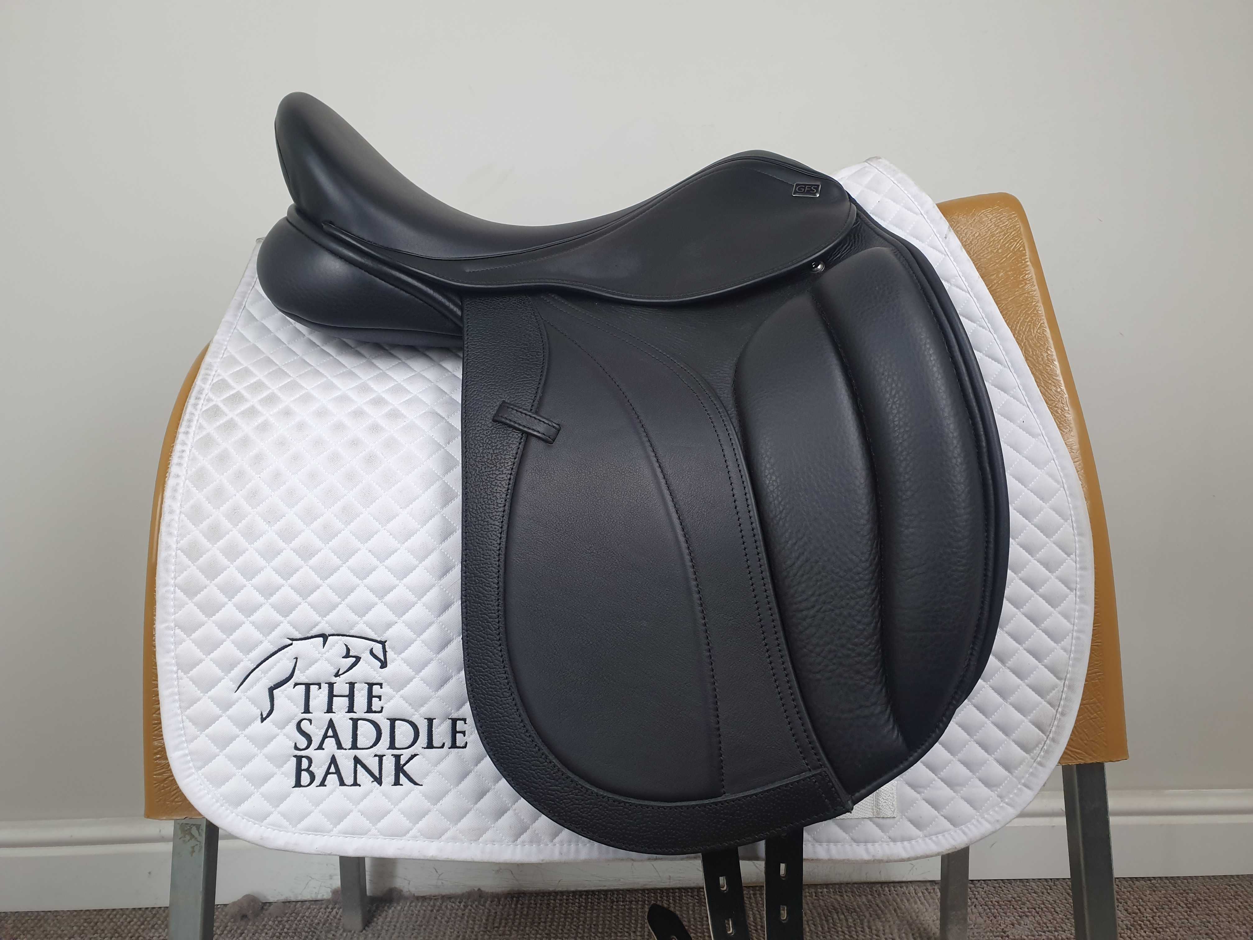 GFS Monarch Dressage Low Cantle S655 - MONDRLC