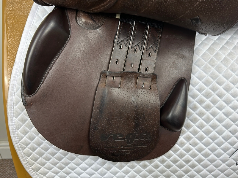 18 inch Amerigo Vega Jump Brown Extra Wide - C2727