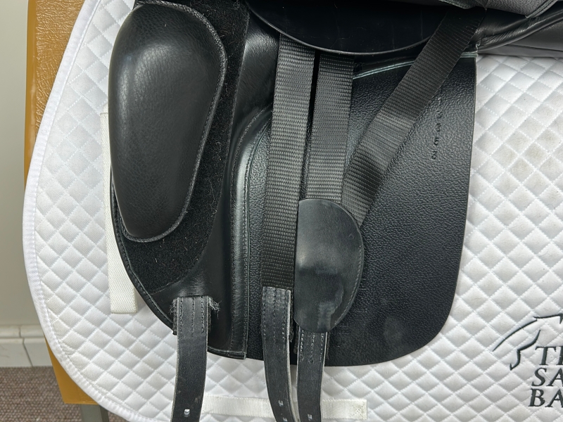 17.5 inch GFS Monarch Dressage S614 Black Adjustable - S4832