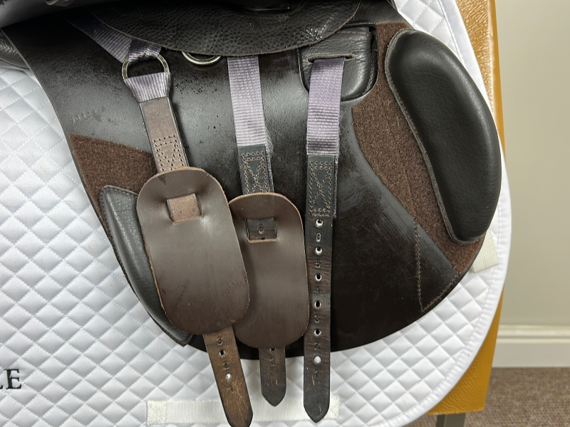 17 inch Kent and Masters S-Series Anatomic GP MGA Brown Adjustable - S4716