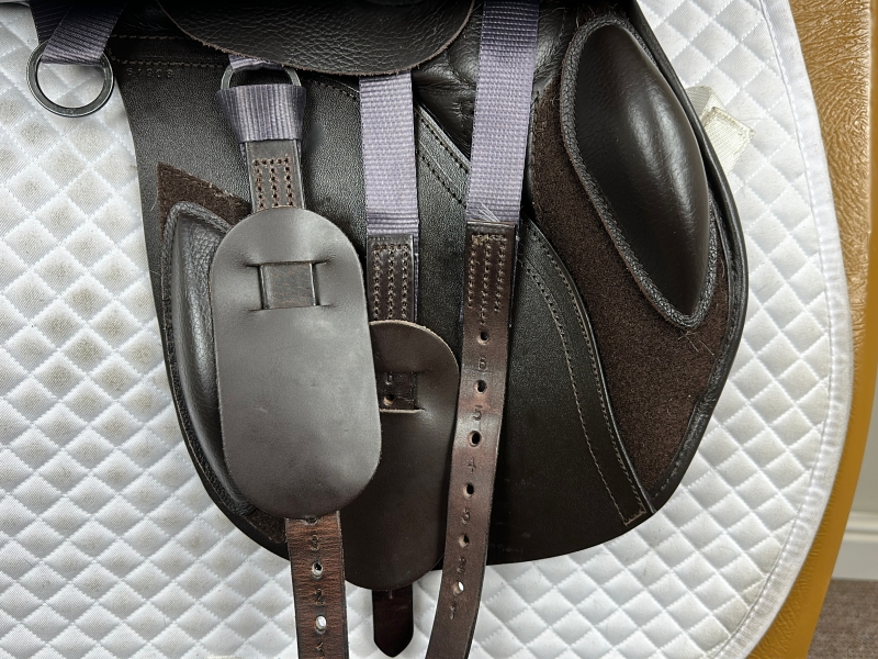 16 inch Kent and Masters Pony Club Long Leg MLL Brown Adjustable - S4699