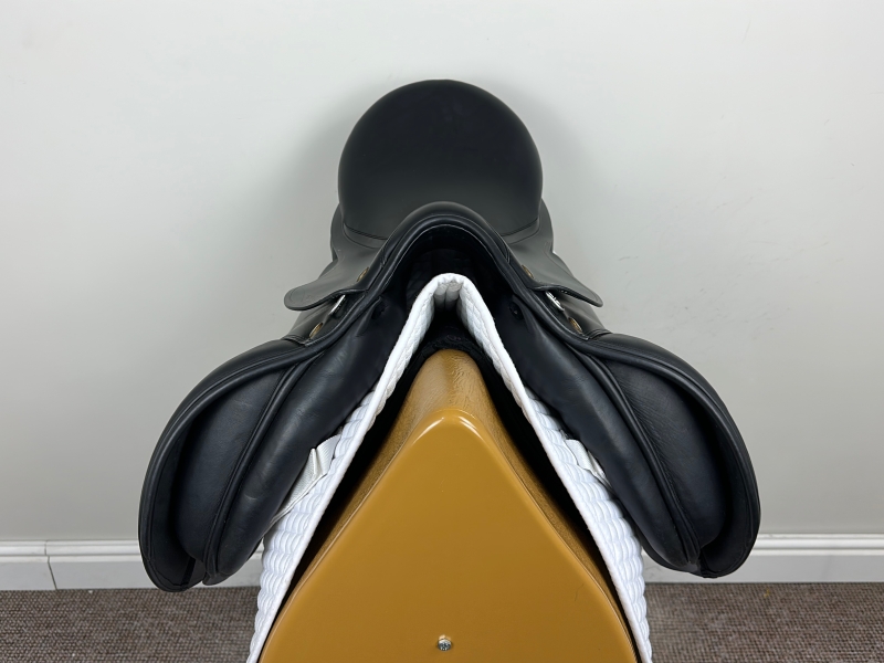 17 inch Prestige Roma VSD Black Medium Wide - C2891