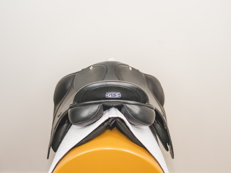 17 inch GFS Transition GP S701 Black Adjustable - N2258