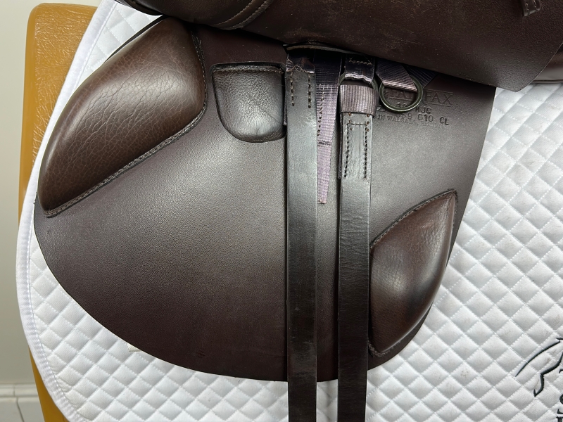 18 inch Fairfax Classic Cupped Flap Jump MJC Brown Adjustable - S4975