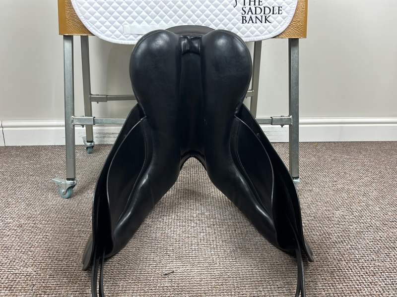 17 inch Ideal Jessica Dressage Black Medium Wide - C3042