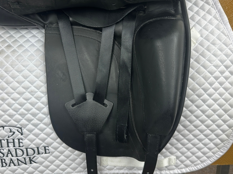 17.5 inch Jeffries XP Dressage Black Extra Wide - S5290