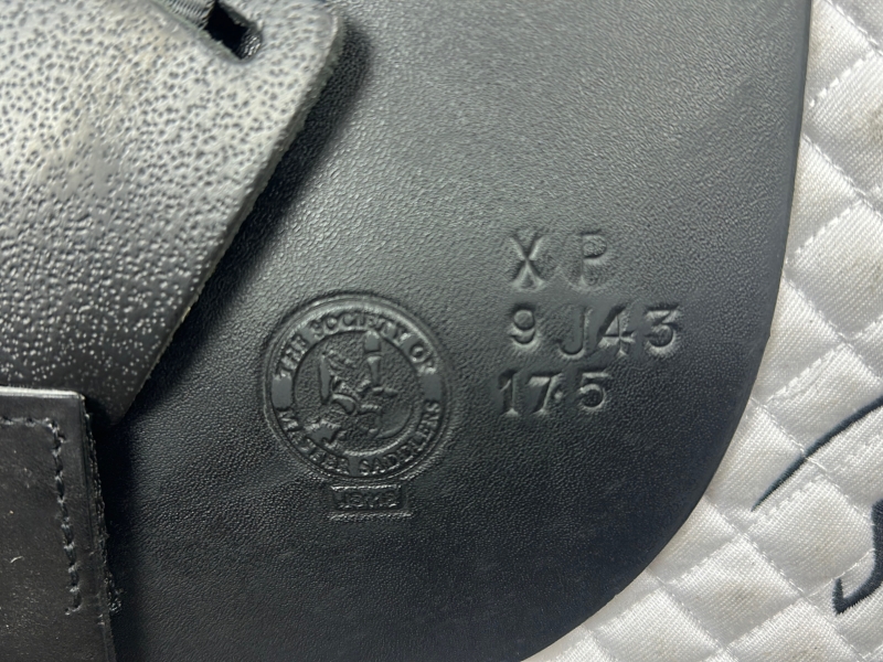 17.5 inch Jeffries XP Dressage Black Extra Wide - S5290