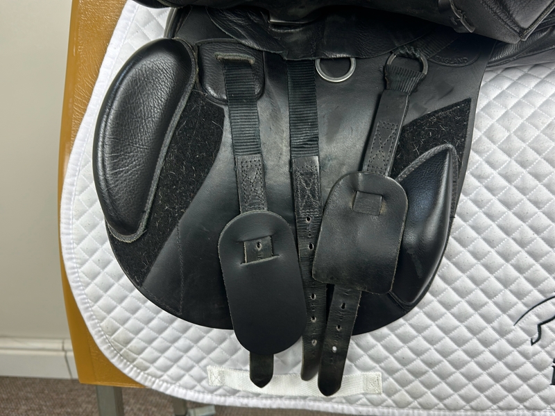 17 inch Kent and Masters S-Series Anatomic GP MGA Black Adjustable - S5753