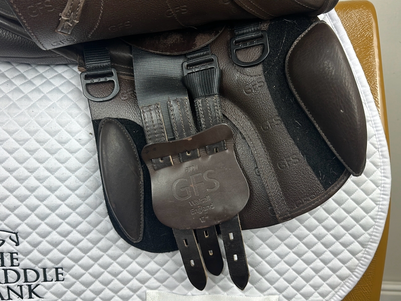 17 inch GFS Transition GP S701 Brown Adjustable - S5727