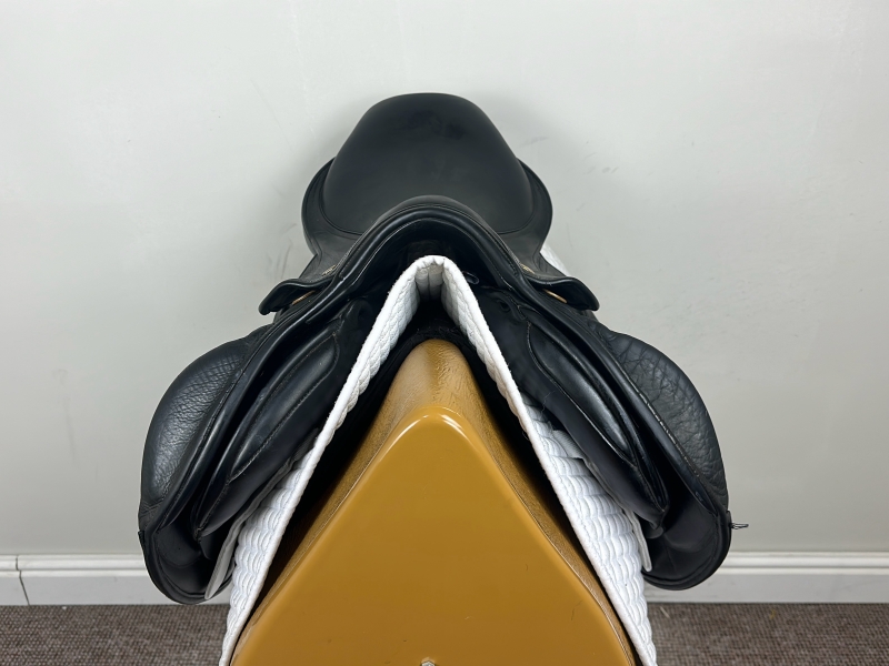 17 inch Exselle Integra Black Medium Wide - C3560