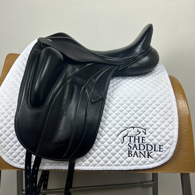 Fairfax dressage Saddles | The Saddle Bank