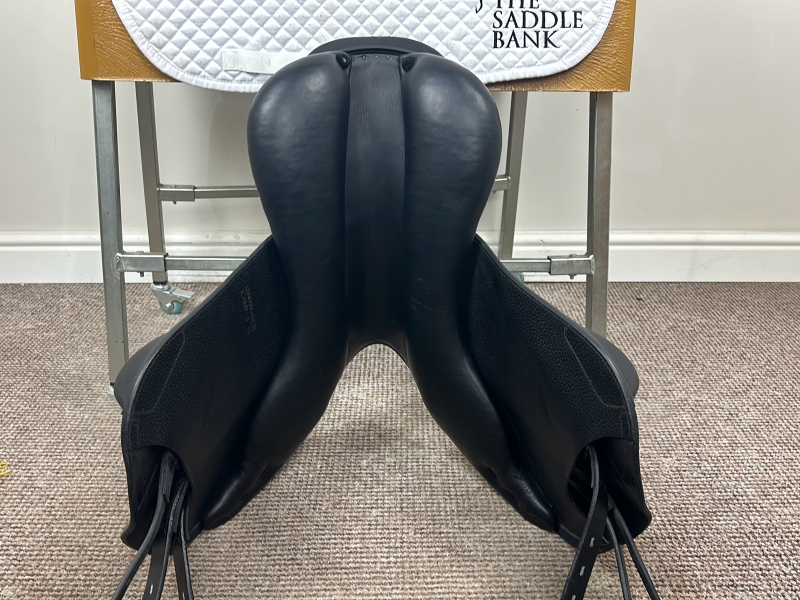 18 inch Amerigo CC Event Black Medium Wide - C3744