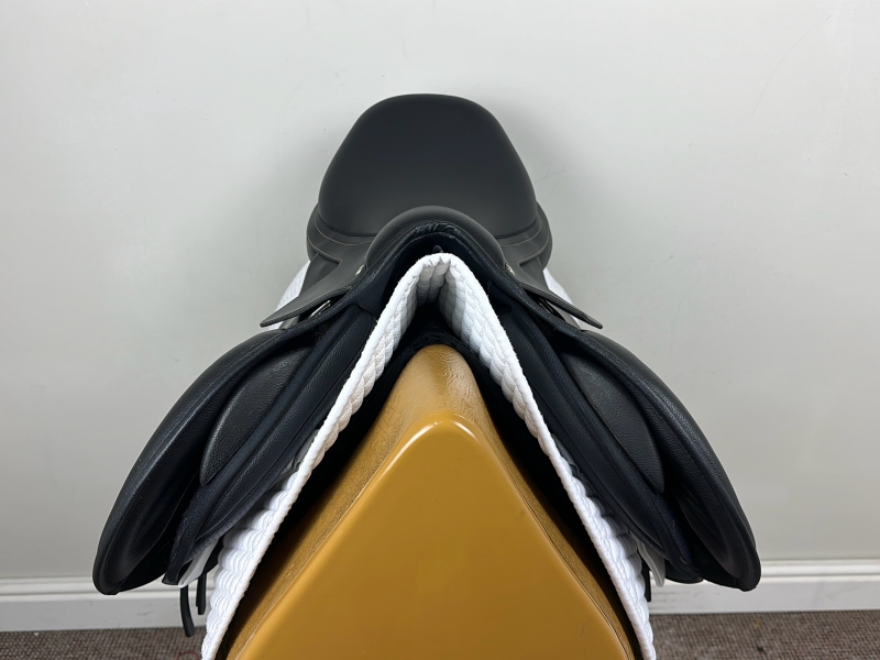 16.5 inch Wintec 500 Jump Black Adjustable - S6067