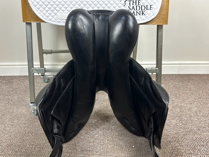 18 inch Exselle Integra Monoflap Black Medium Wide - C3823