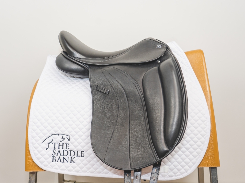 16.5 inch GFS Monarch Cob Dressage S656 Black Adjustable - N2117