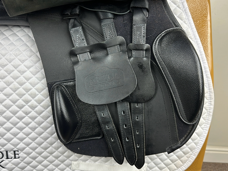 17 inch Arena GP Black Adjustable - S6976