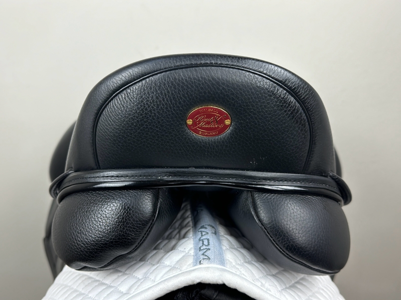17.5 inch Kent and Masters Competition Series Monoflap Dressage Black ...