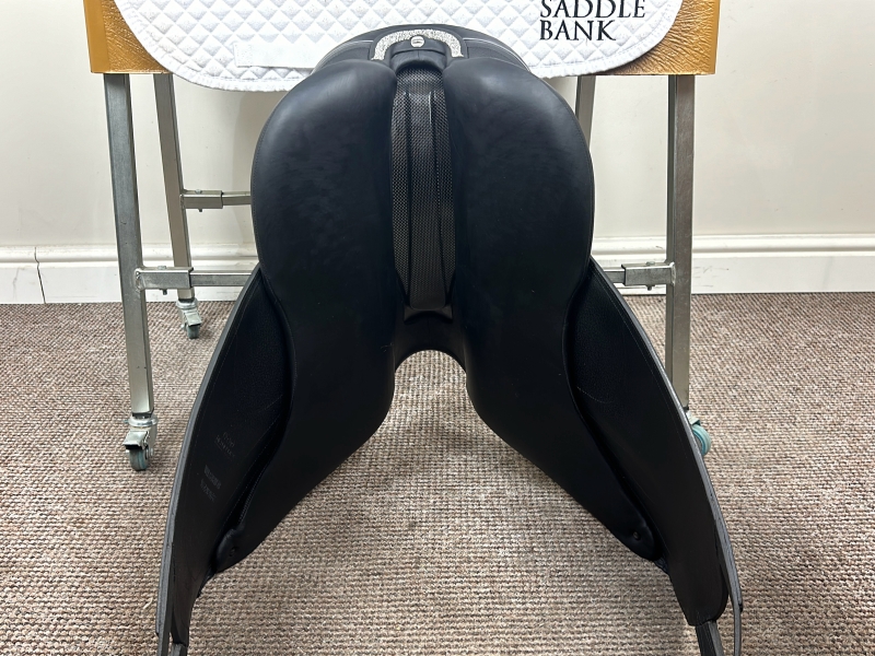 18 inch Devoucoux Makila Harmonie Black Medium Wide - C6994