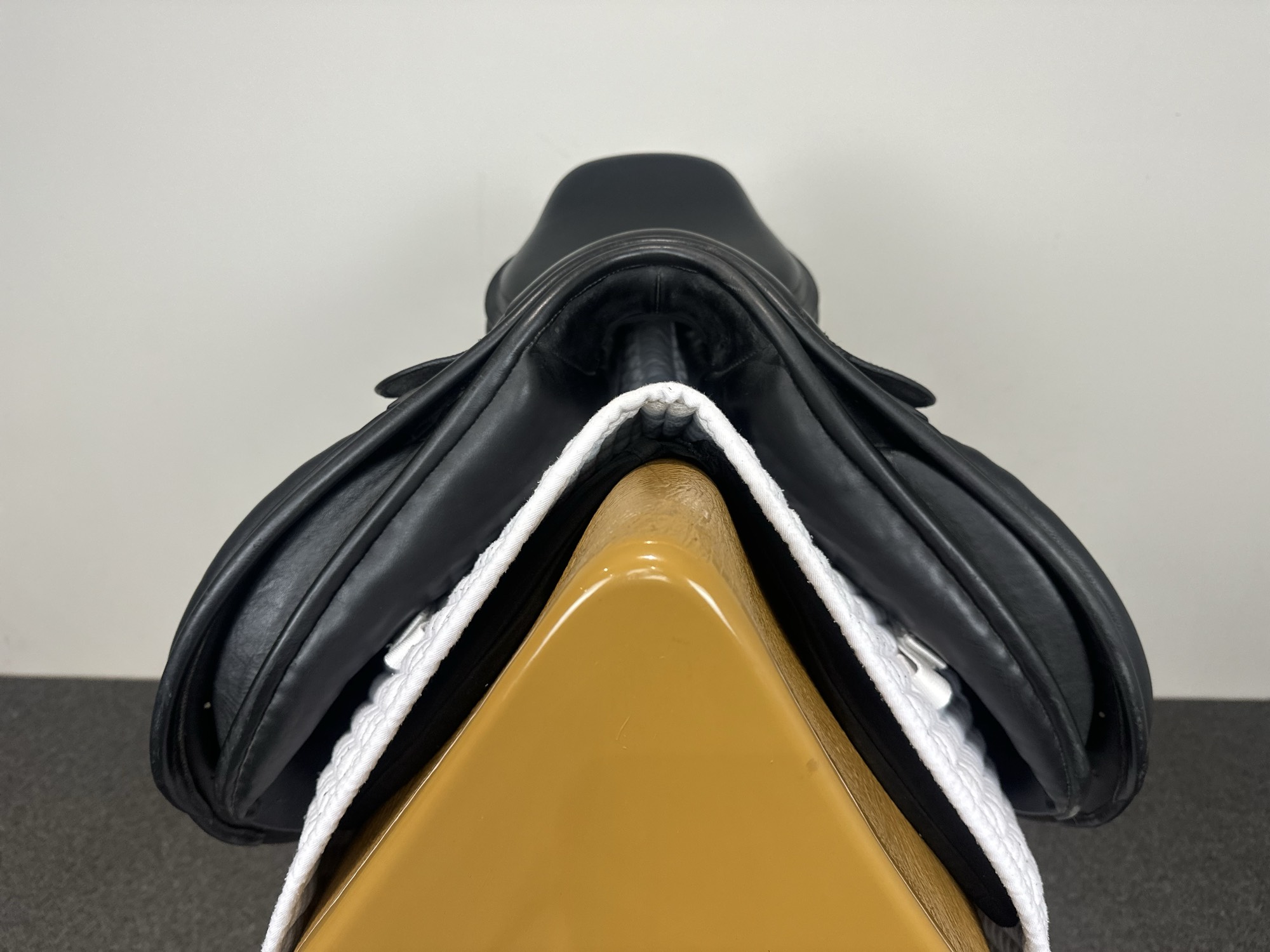 16 inch Exselle Jump Black Medium - S10880